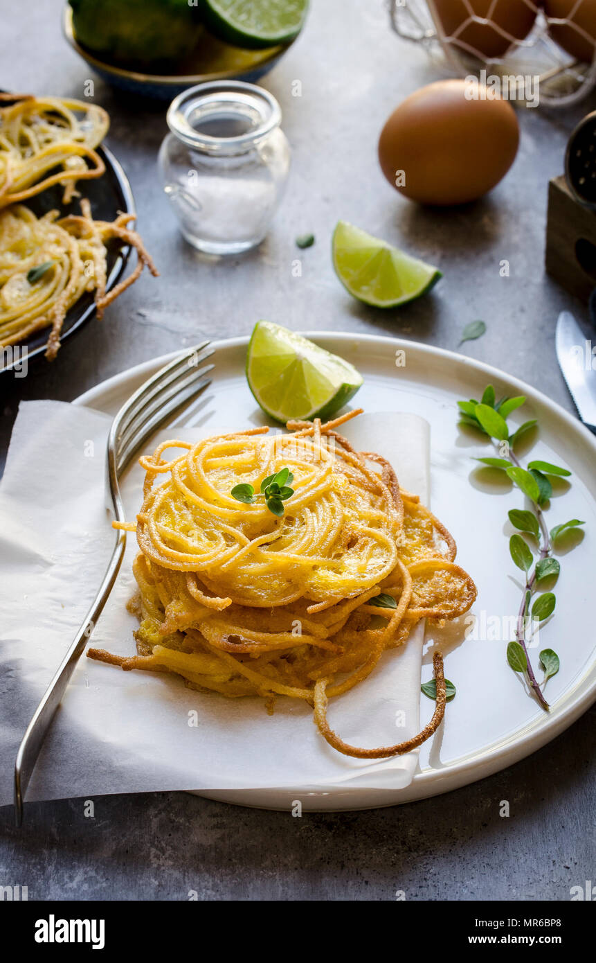 Spaghetti fritters hi-res stock photography and images - Alamy