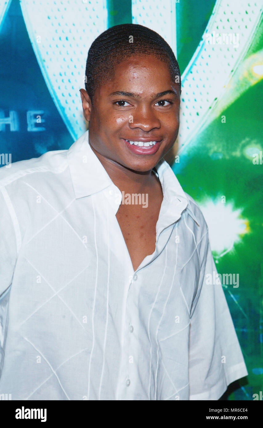 Sam Jones III - Smallville - arriving at the 2002 Warner Bros Summer ...
