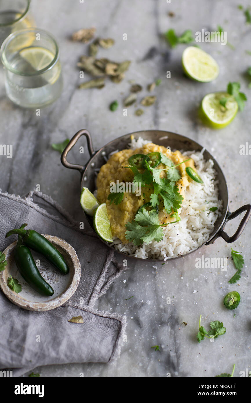 Green Thai curry with boiled rice Stock Photo - Alamy