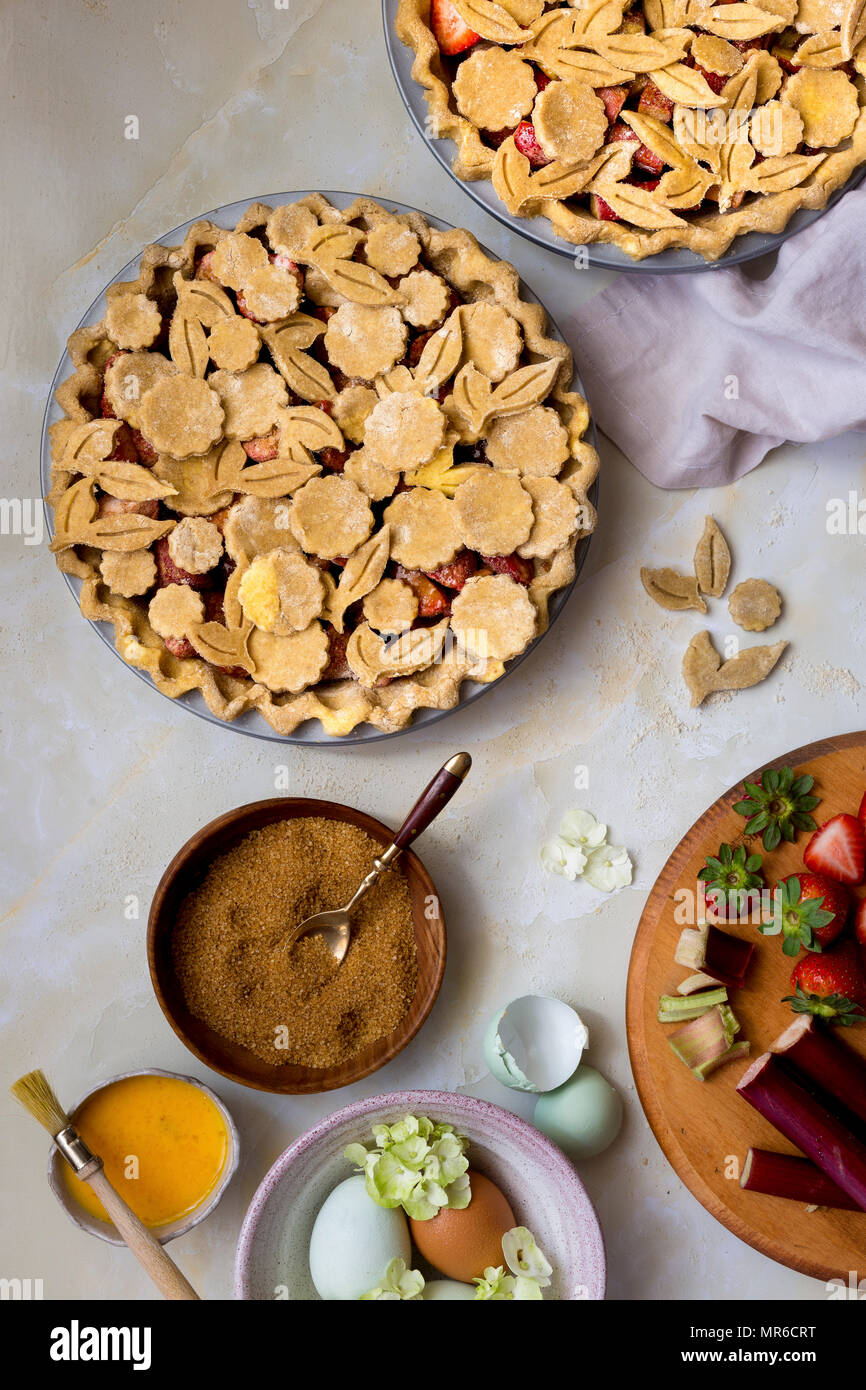 The making of a home made pie with fresh fruit Stock Photo - Alamy