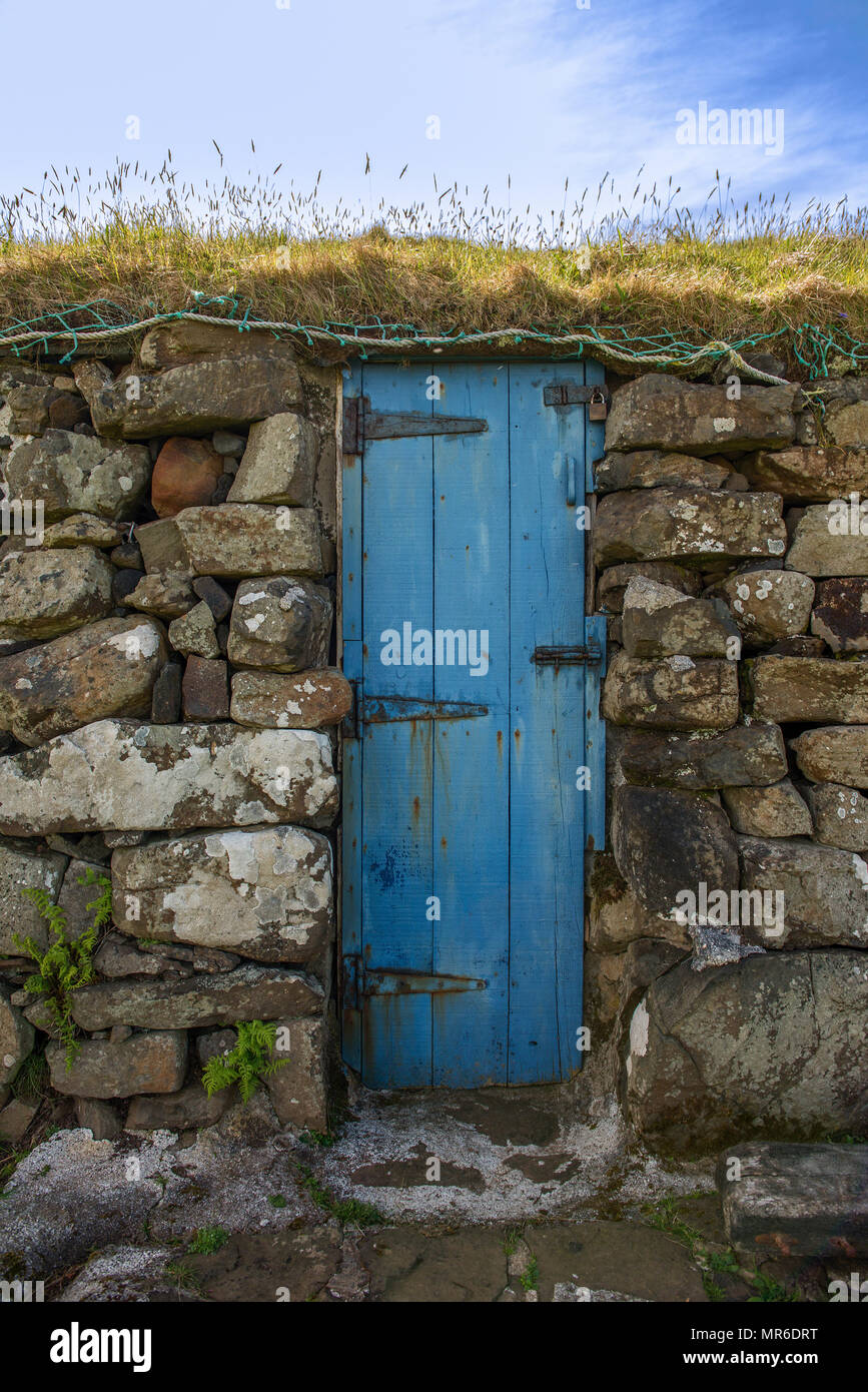 Old croft house hi-res stock photography and images - Alamy