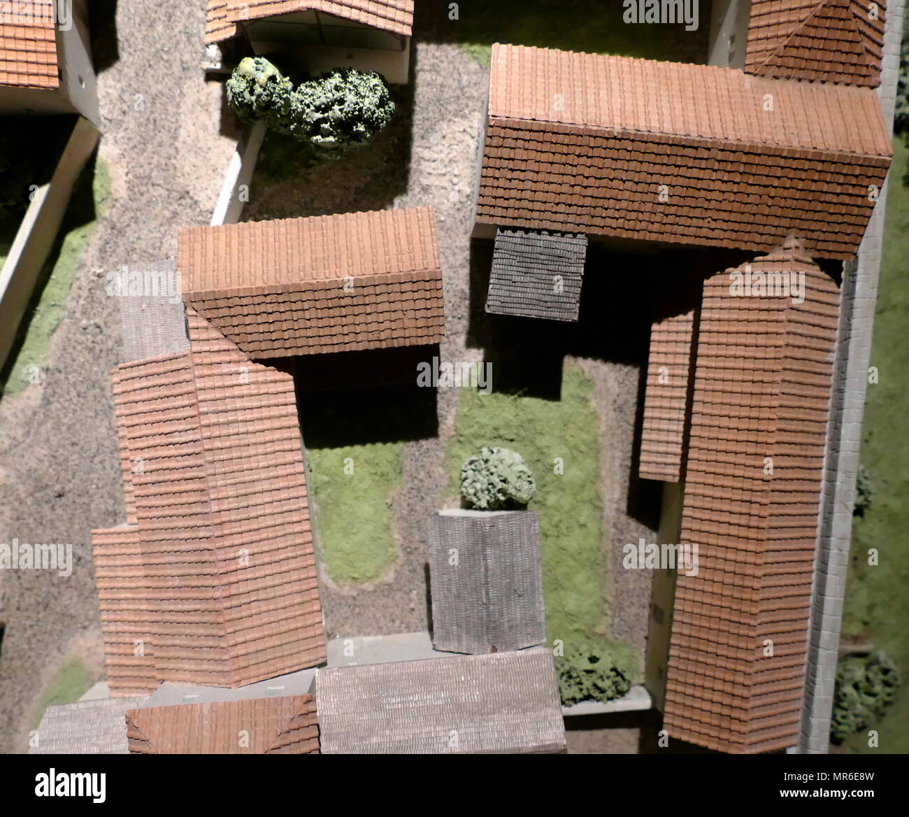 Roman buildings in geneva hi-res stock photography and images - Alamy