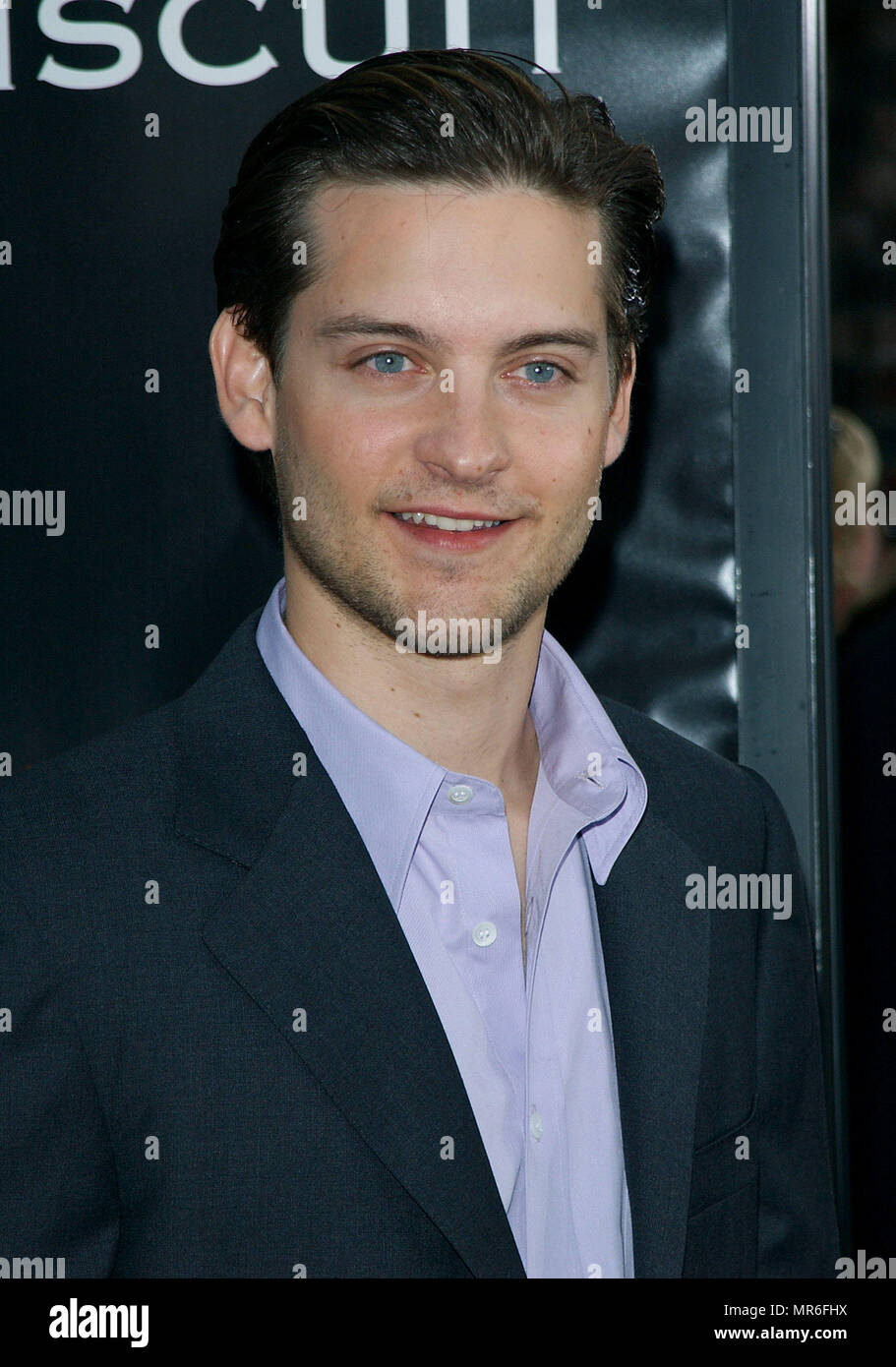 Tobey maguire seabiscuit 2003 hi-res stock photography and images - Alamy