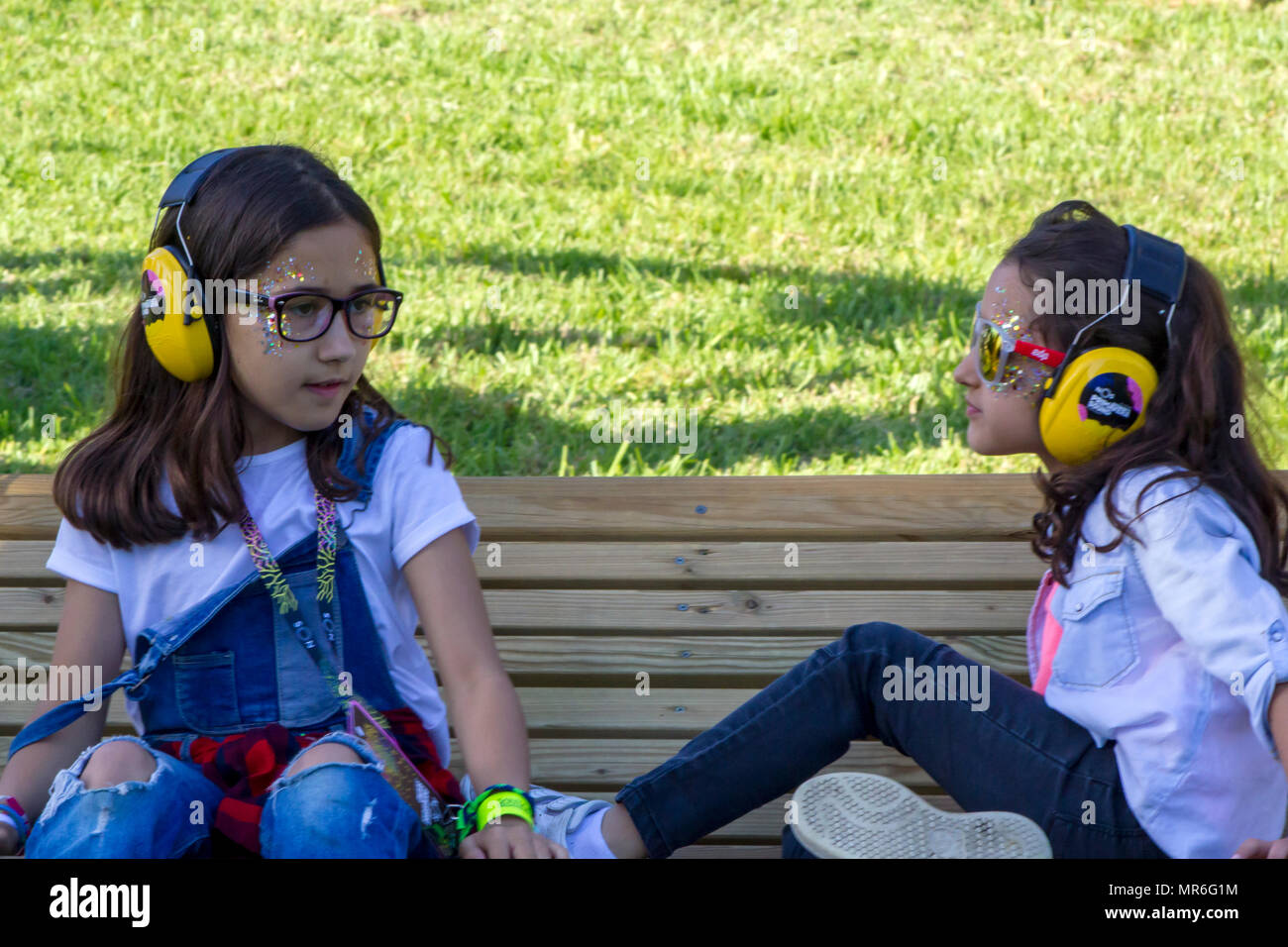 Children enjoying music hi-res stock photography and images - Alamy