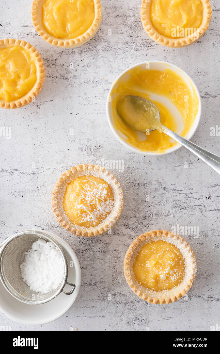 Lemon filling hi-res stock photography and images - Alamy