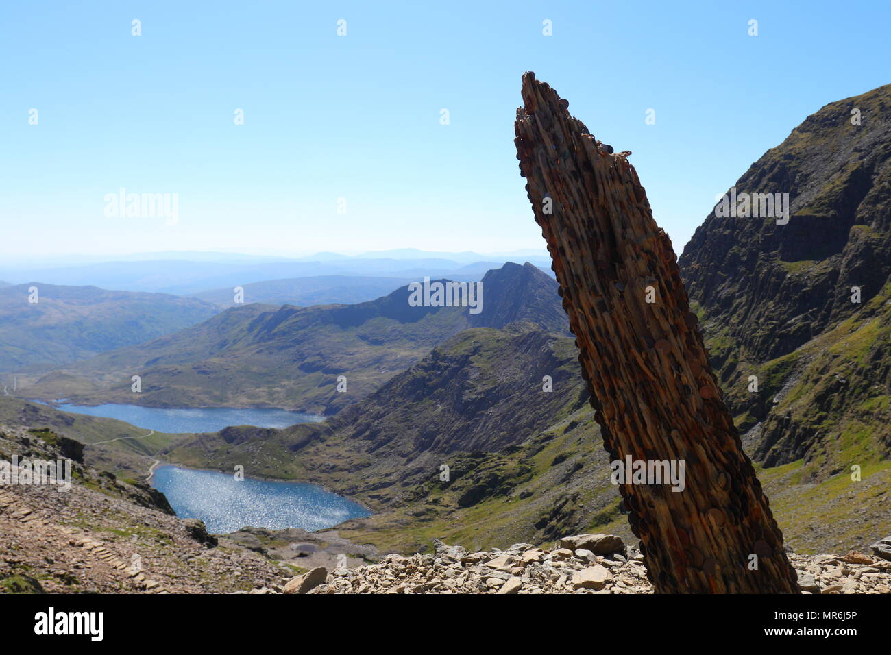 Looking back down Snowdon from the summit Stock Photo - Alamy