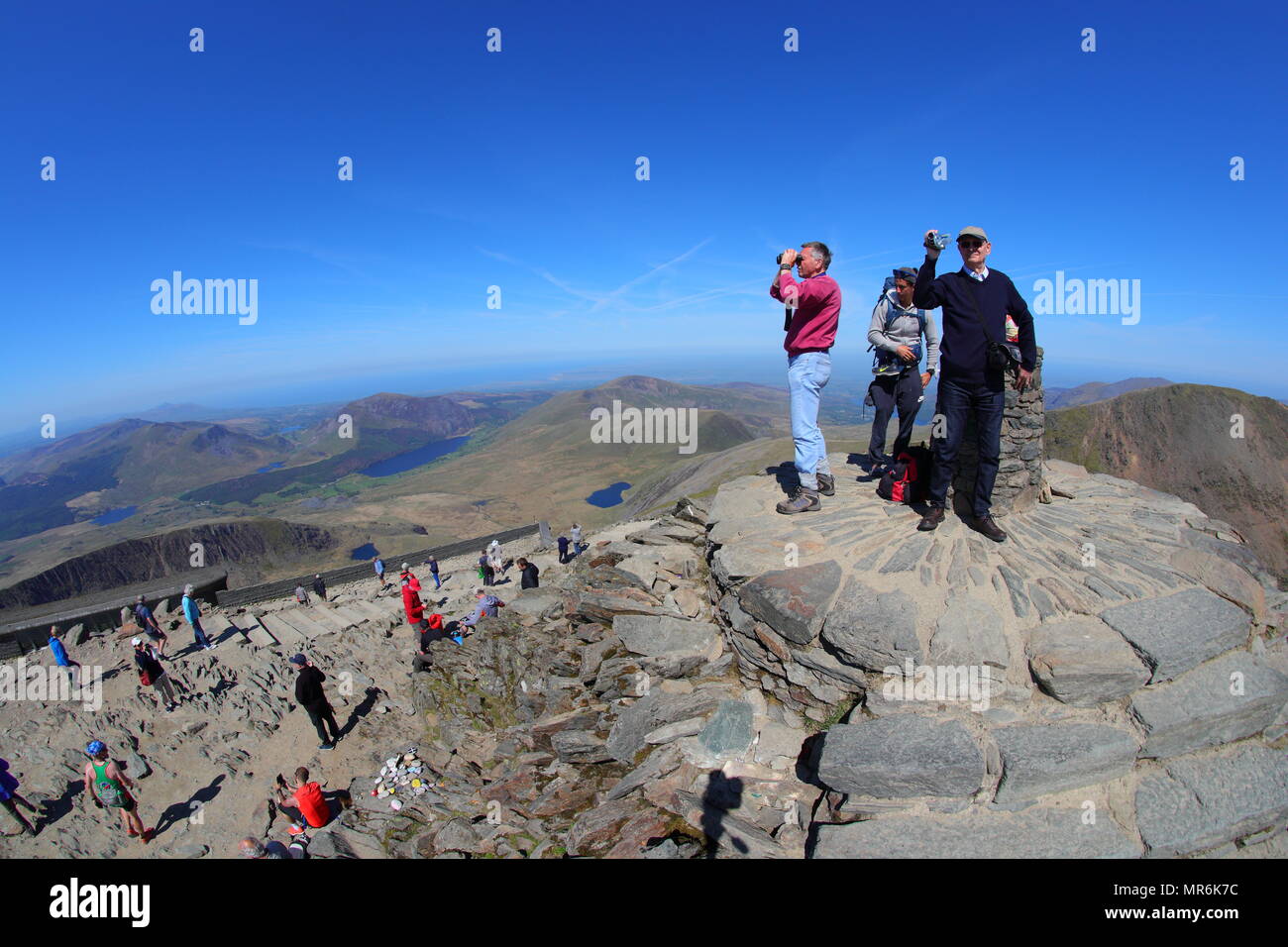 Snowdon Summit - North Wales Tourist Hotspot Stock Photo - Alamy
