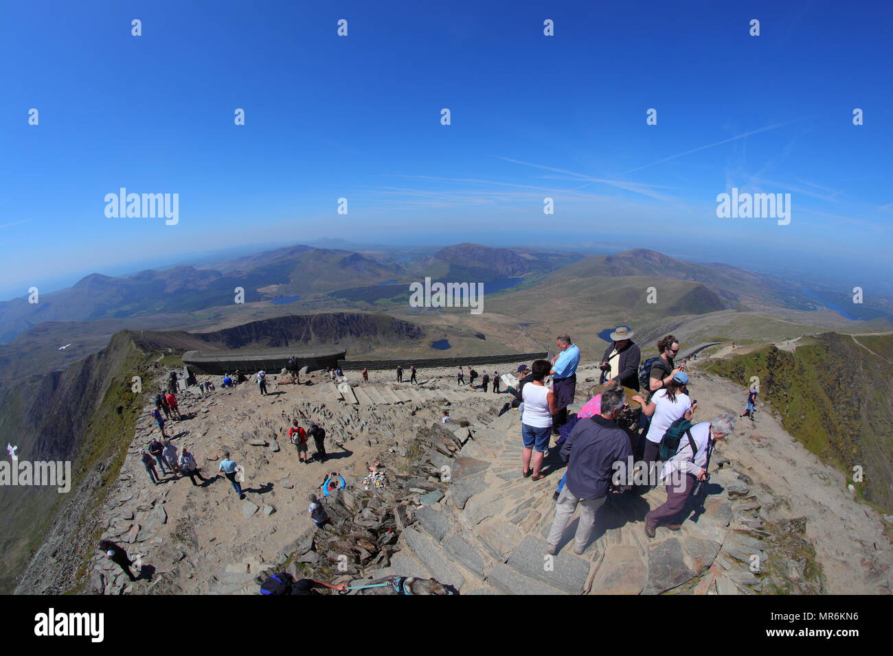 Snowdon Summit - North Wales Tourist Hotspot Stock Photo - Alamy