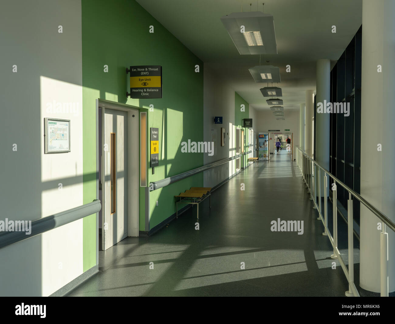 British hospital hi-res stock photography and images - Alamy