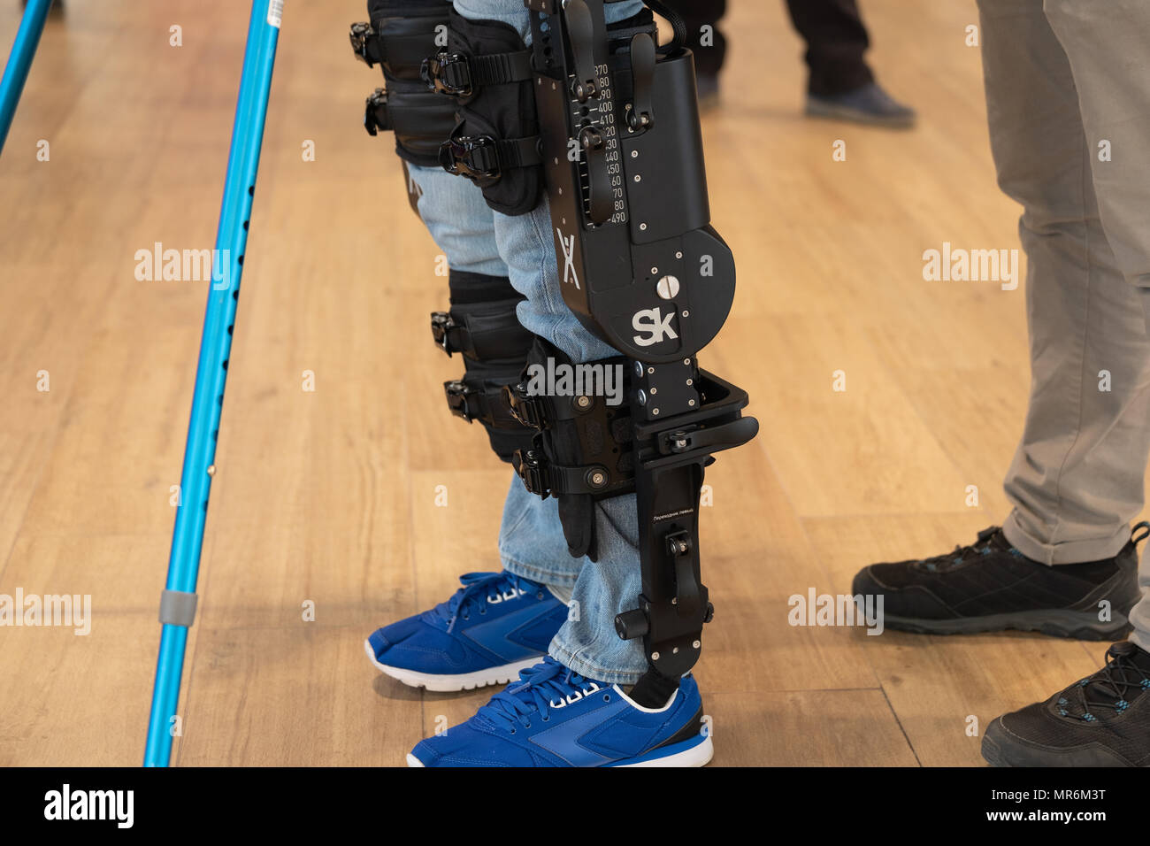 Mechanical demonstration hi-res stock photography and images - Alamy