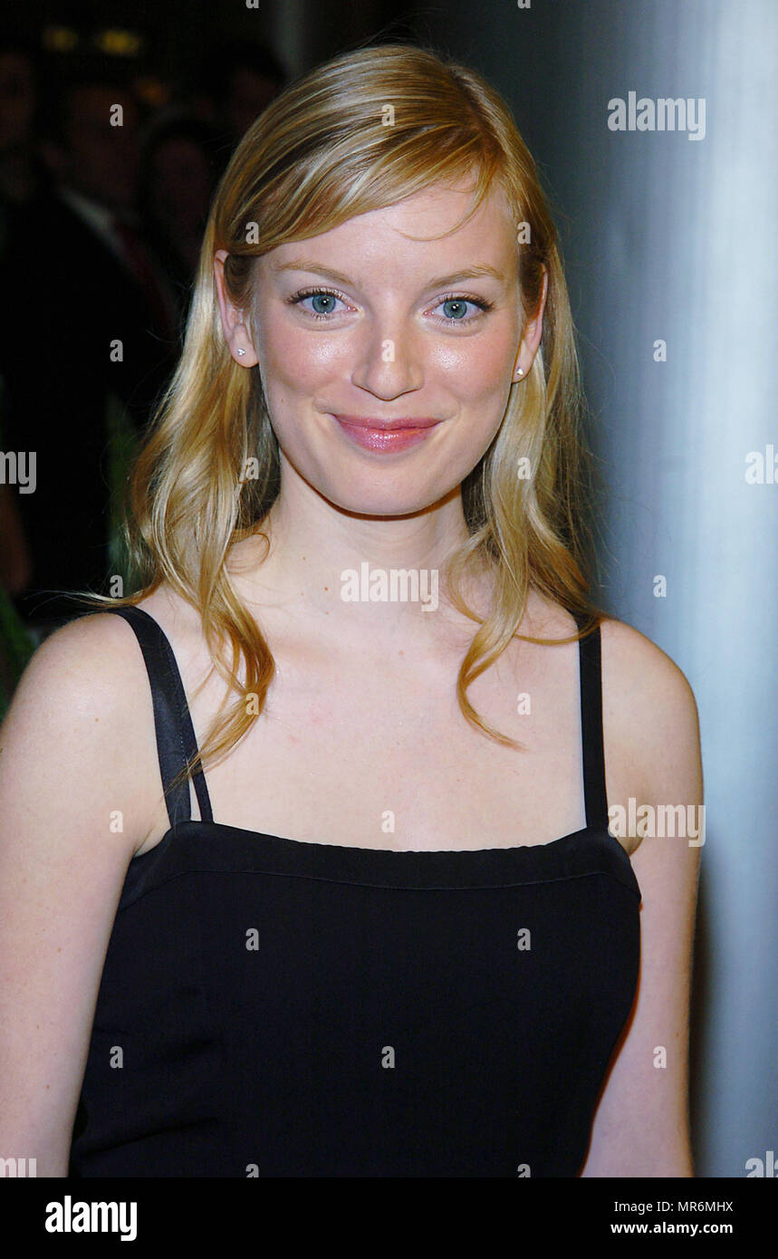 Sarah polley dawn of the dead hi-res stock photography and images - Alamy
