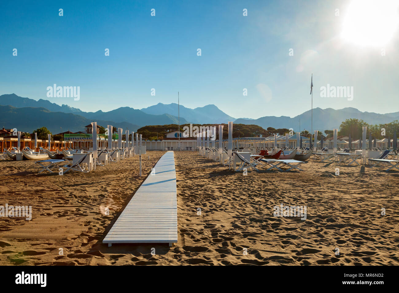 amazing versilia beach on sunrise Stock Photo - Alamy