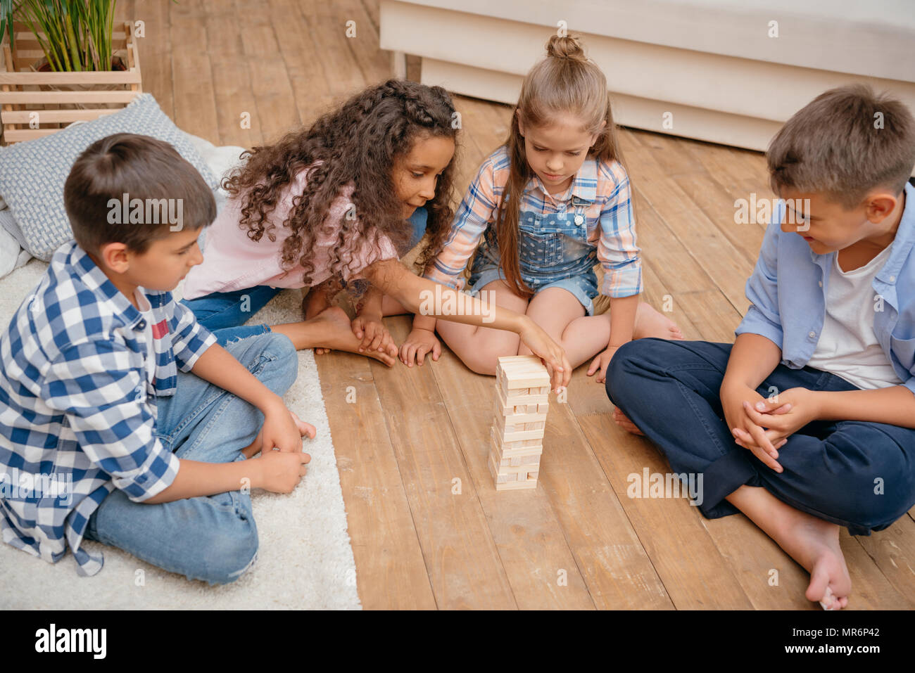 Multicultural group of children playing hi-res stock photography and ...