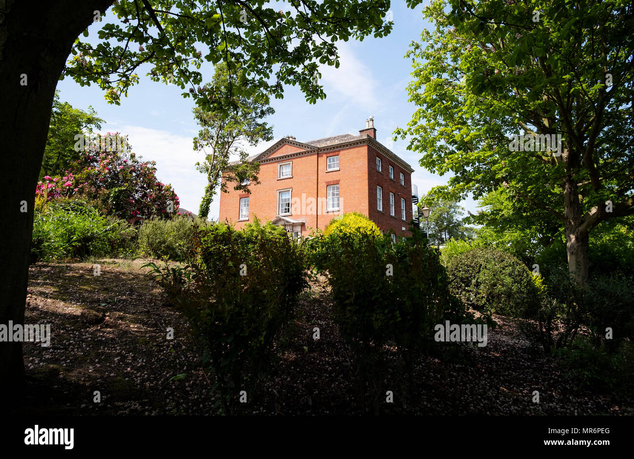 Long eaton town centre hi-res stock photography and images - Alamy