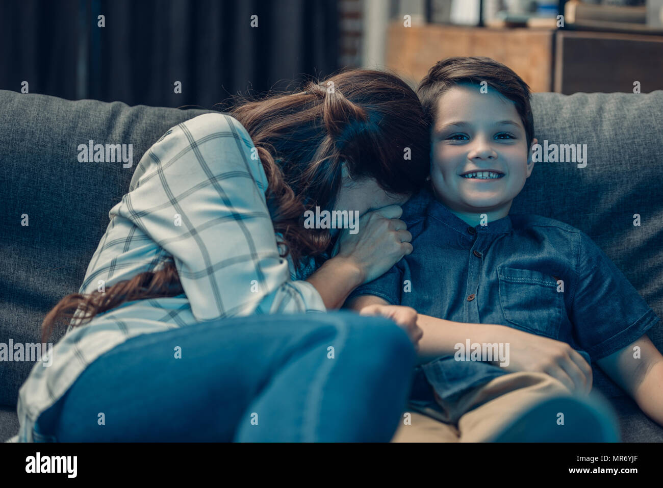 Son shoulder hi-res stock photography and images - Alamy
