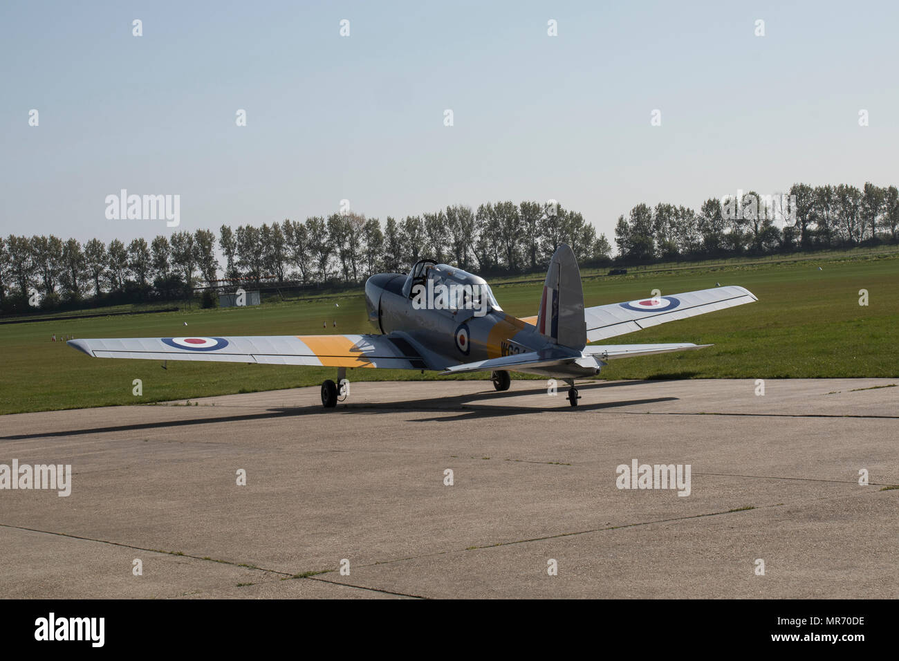 Raf plane 1950s hi-res stock photography and images - Alamy