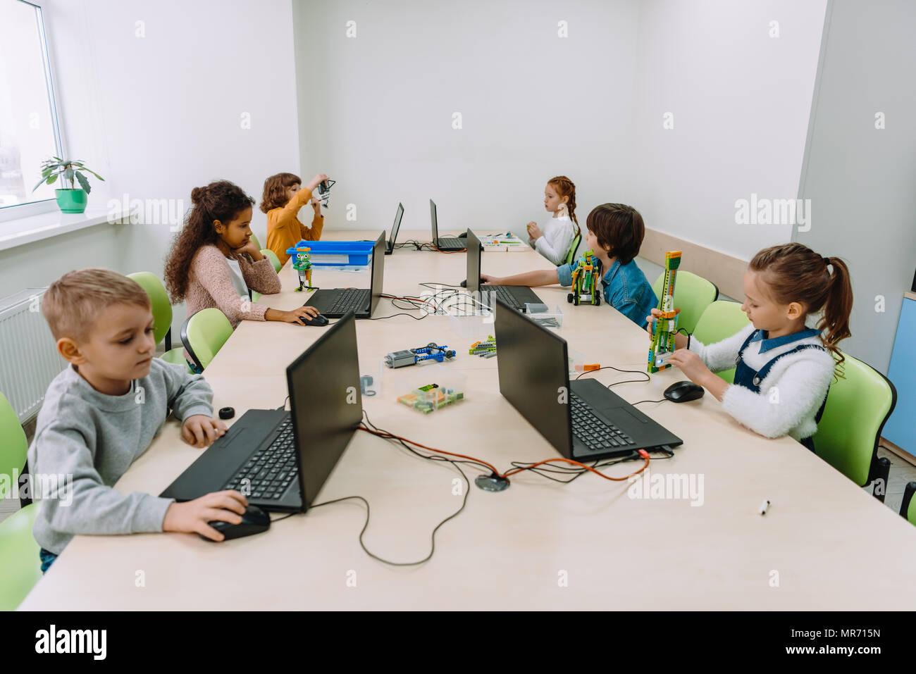 African school girls on laptops hi-res stock photography and images - Alamy