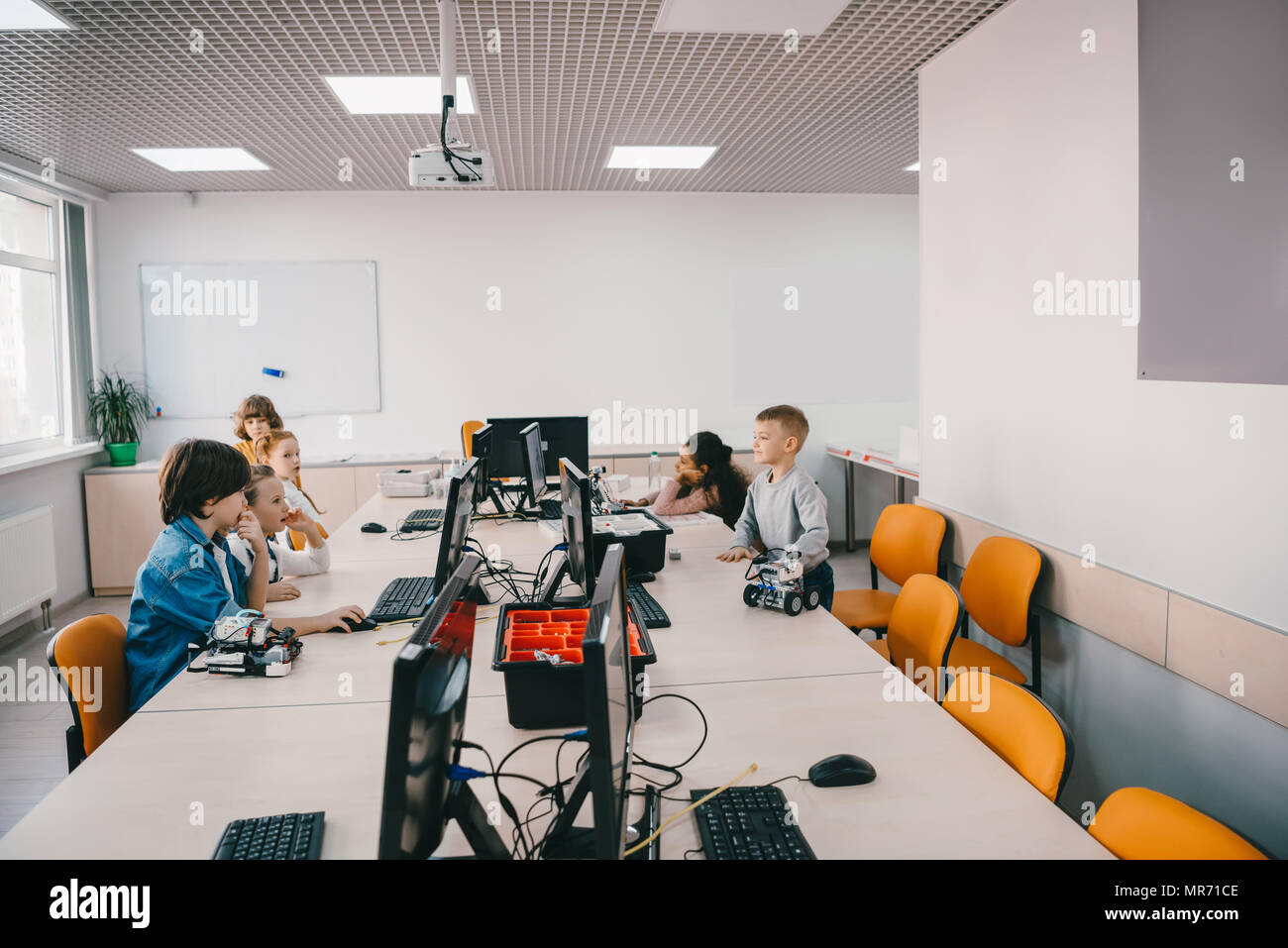 African school girls on laptops hi-res stock photography and images - Alamy