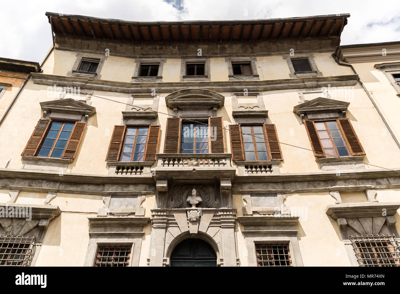 Bottom view european house hi-res stock photography and images - Alamy