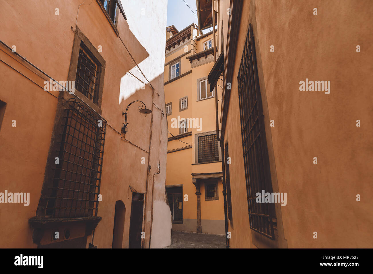 alley with old buildings in Pisa, Italy Stock Photo - Alamy
