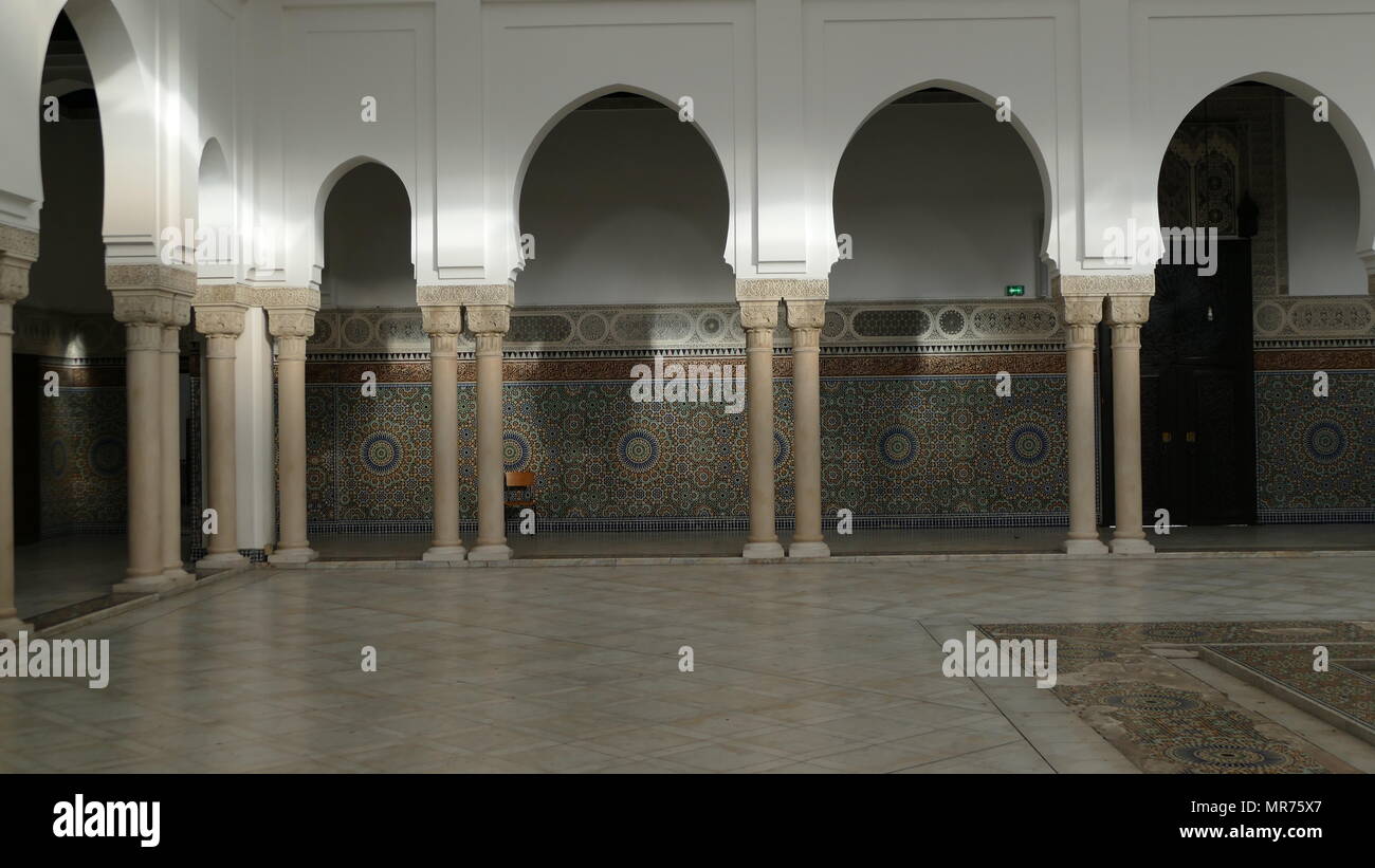 The Grande Mosquée de Paris (commonly known as The Paris Mosque or The ...