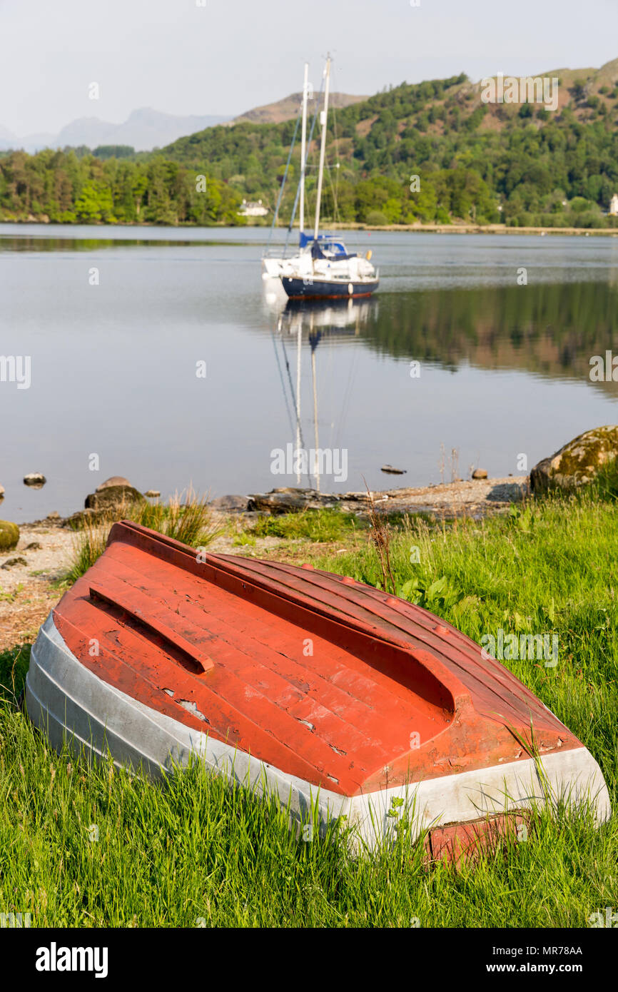 Lakeside Row Boat High Resolution Stock Photography and Images - Alamy