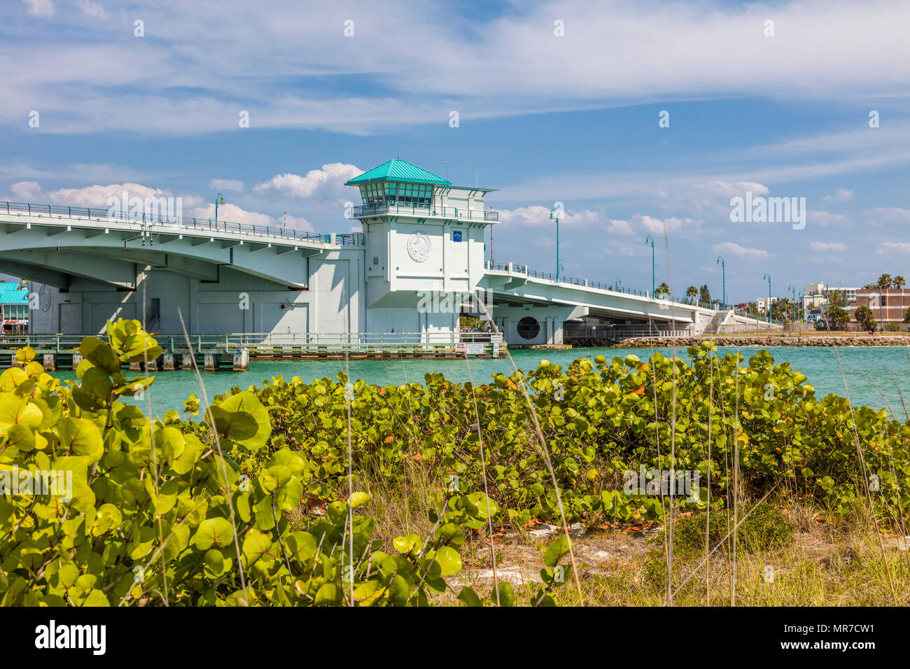 Johns Pass Lift Bridge between Madeira Beach and Treasure Island on the ...
