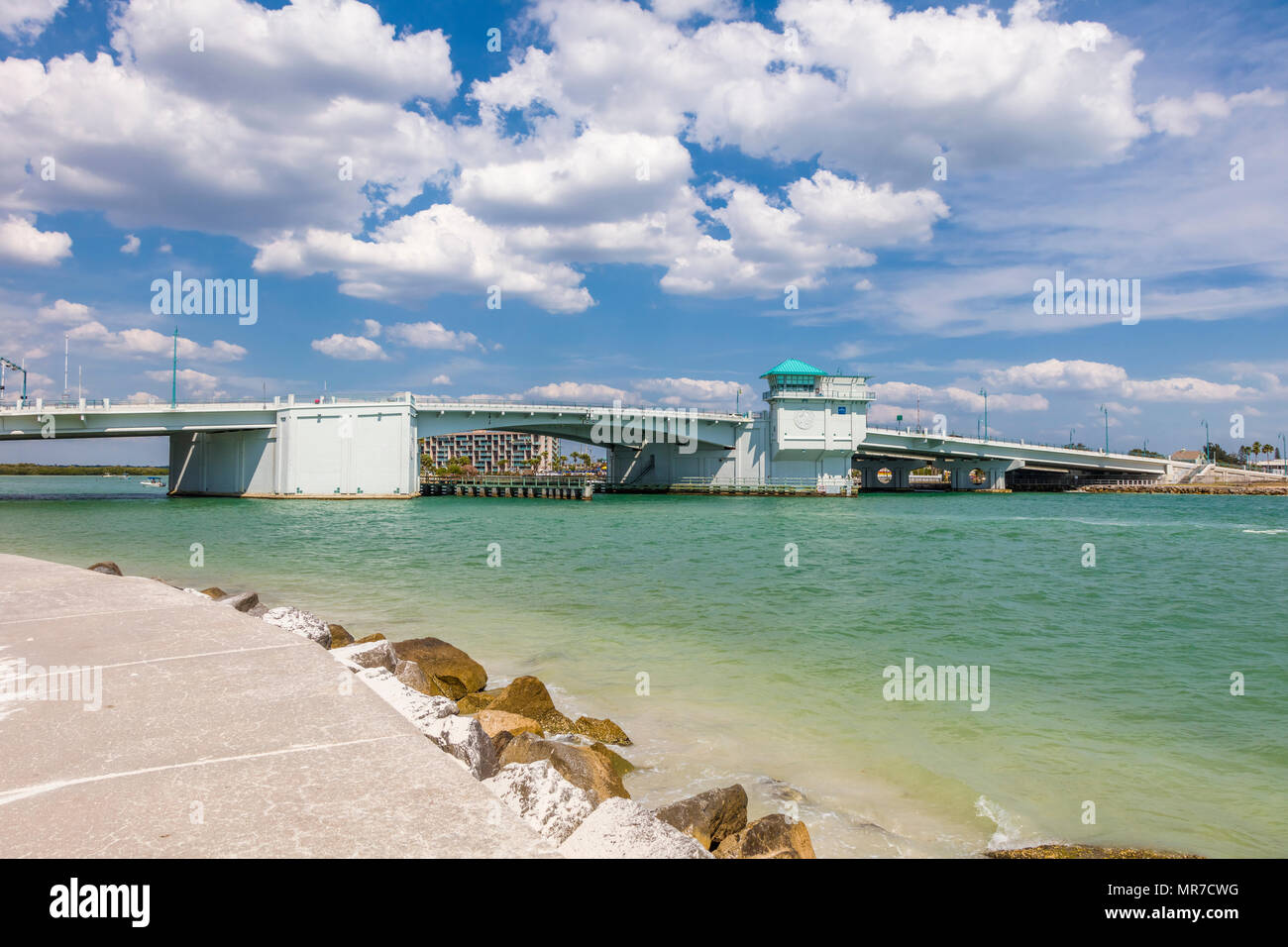 Johns Pass Lift Bridge between Madeira Beach and Treasure Island on the ...