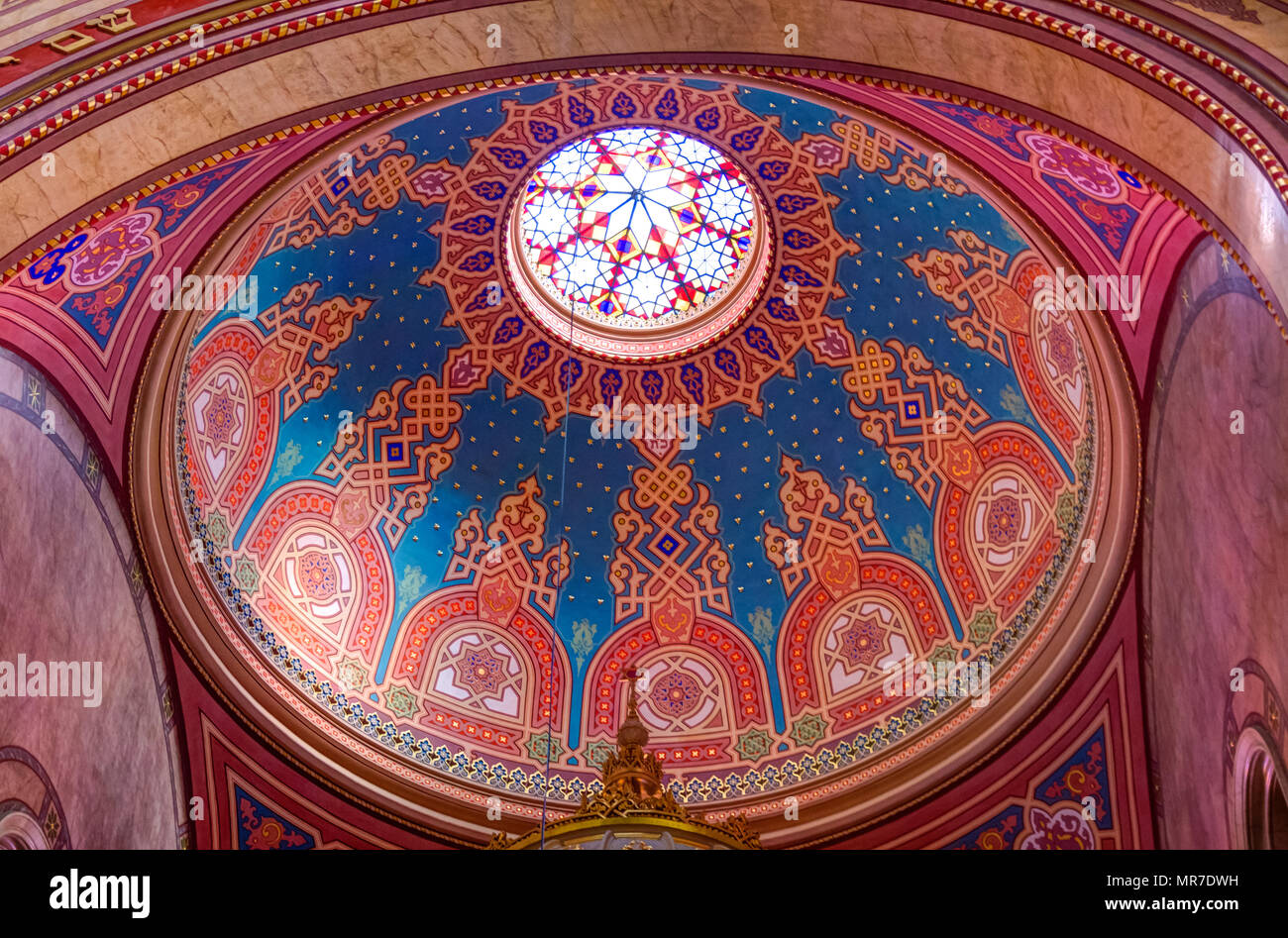 Budapest, Hungary - September 17, 2015: Interior of the Great Synagogue ...