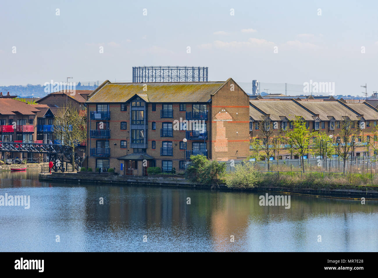 LONDON, UNITED KINGDOM - APRIL 20: View of old riverside apartment ...