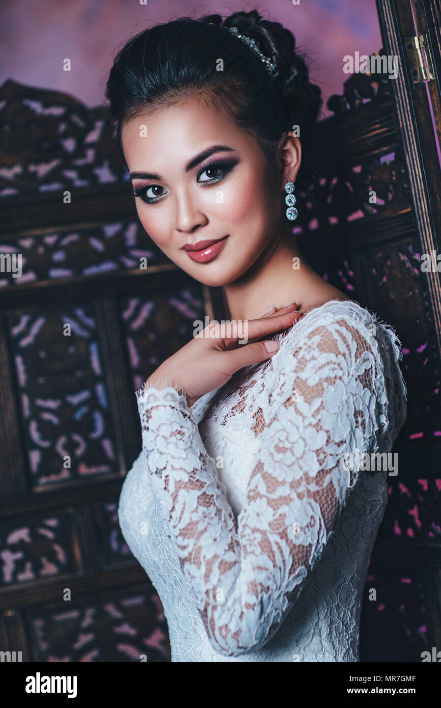 Asian model luxury hi-res stock photography and images - Alamy