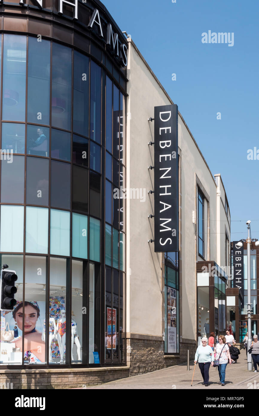 St catherines walk centre hi-res stock photography and images - Alamy