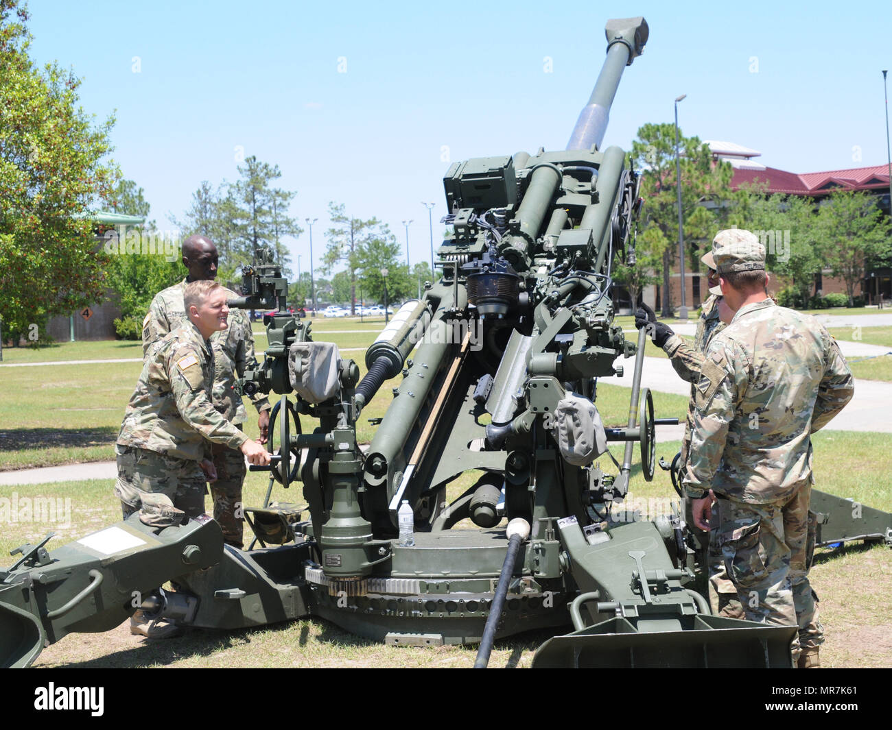Artillery nu s hi-res stock photography and images - Alamy