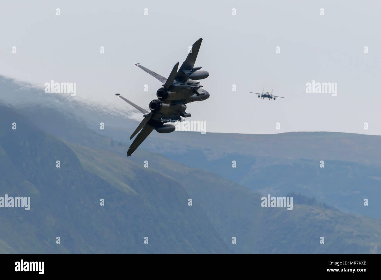 USAF F-15E Strike Eagle flying through the Mack Loop Stock Photo - Alamy