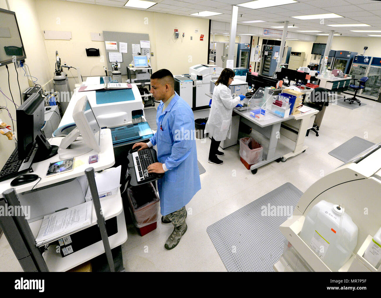 Cobas 6000 chemical analyzer hi-res stock photography and images - Alamy