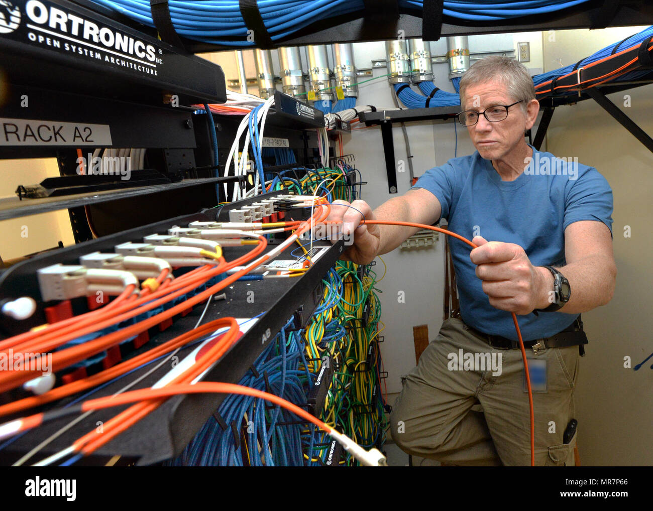 88 comm squadron cable systems hi-res stock photography and images - Alamy