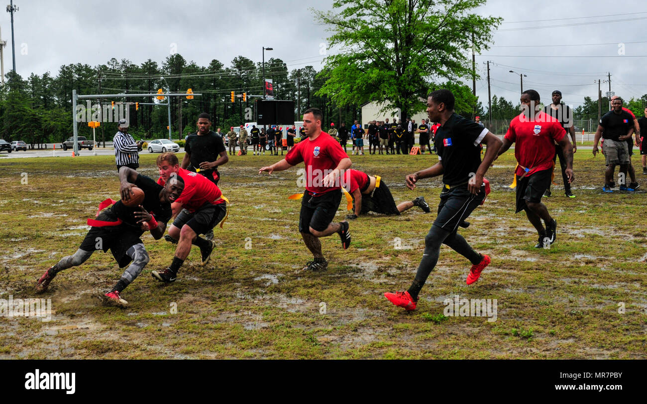 Paratroopers assigned to the 189th Combat Sustainment Support Battalion ...