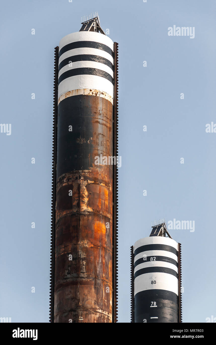 Steel pillars hi-res stock photography and images - Alamy