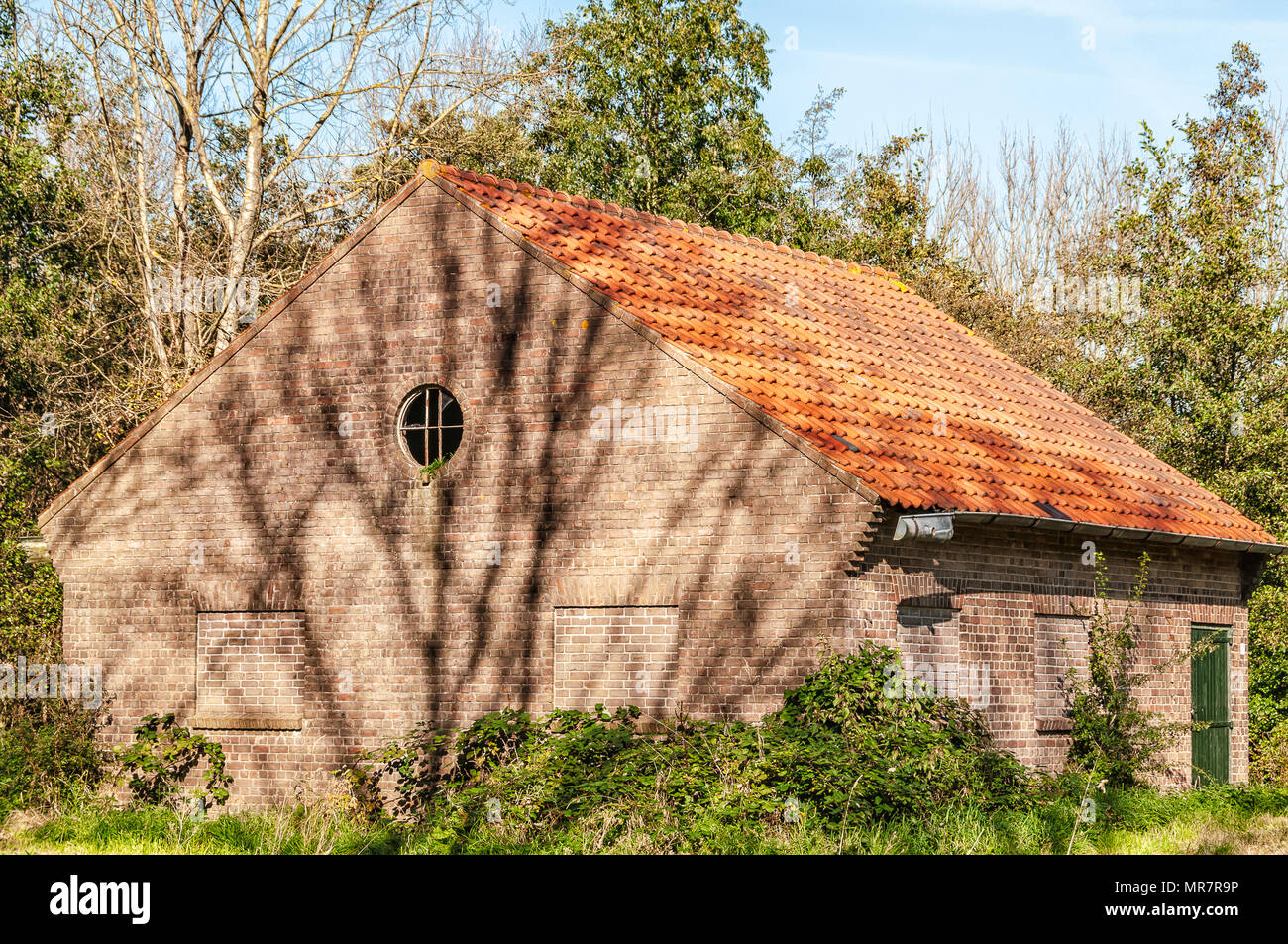 old Dutch farmers barn Stock Photo - Alamy