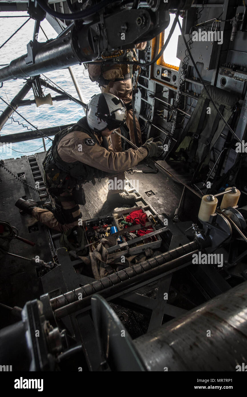 ARABIAN GULF (May 18, 2017) Naval Aircrewman (Helicopter) 3rd Class ...