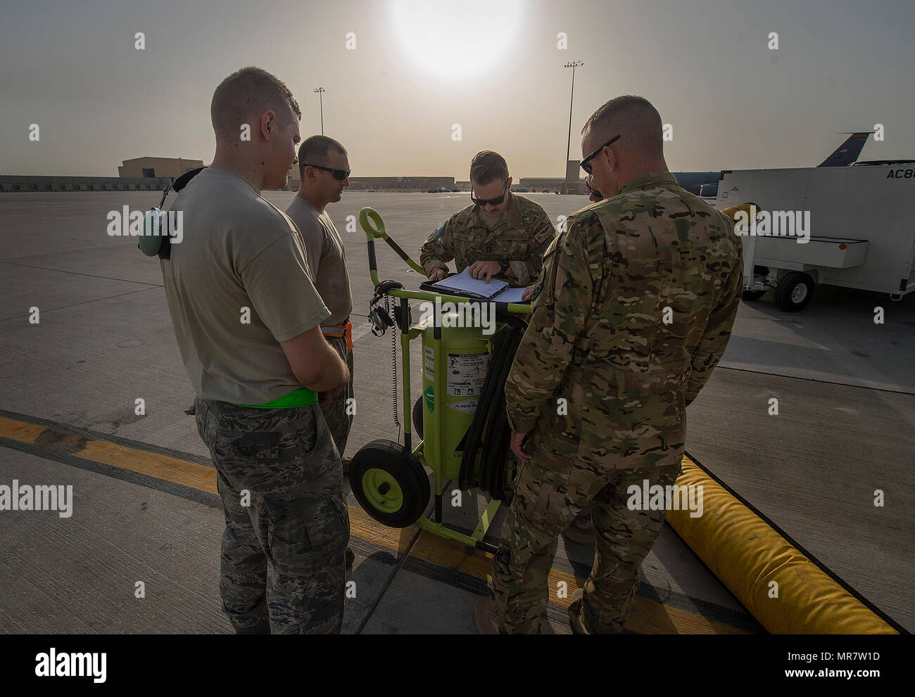 Pre task briefing hi-res stock photography and images - Alamy