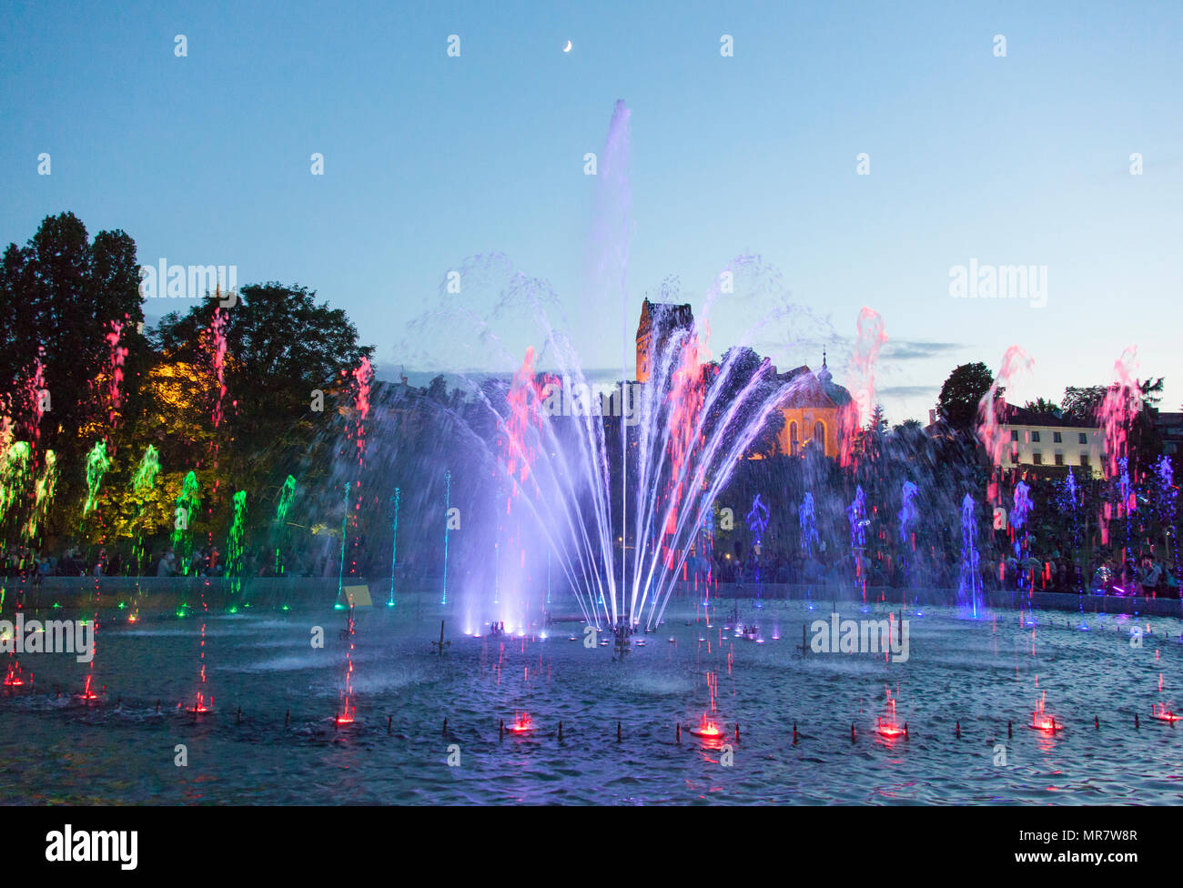 Warsaw water fountains hi-res stock photography and images - Alamy