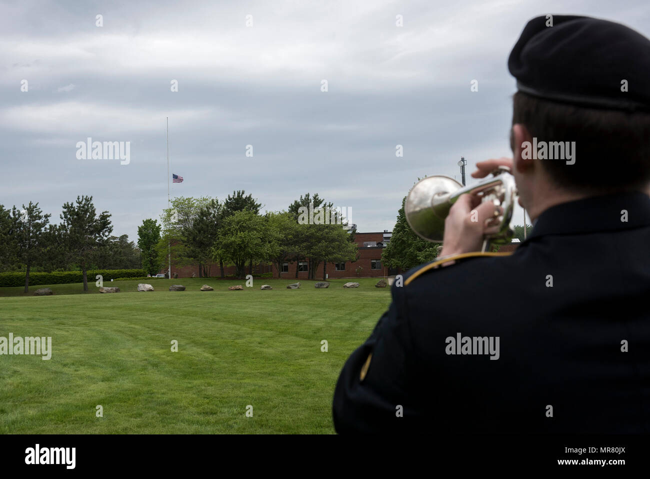 U.S. Army Staff Sgt. Jay Ginns, 40th Army Band, 86th Troop Command ...