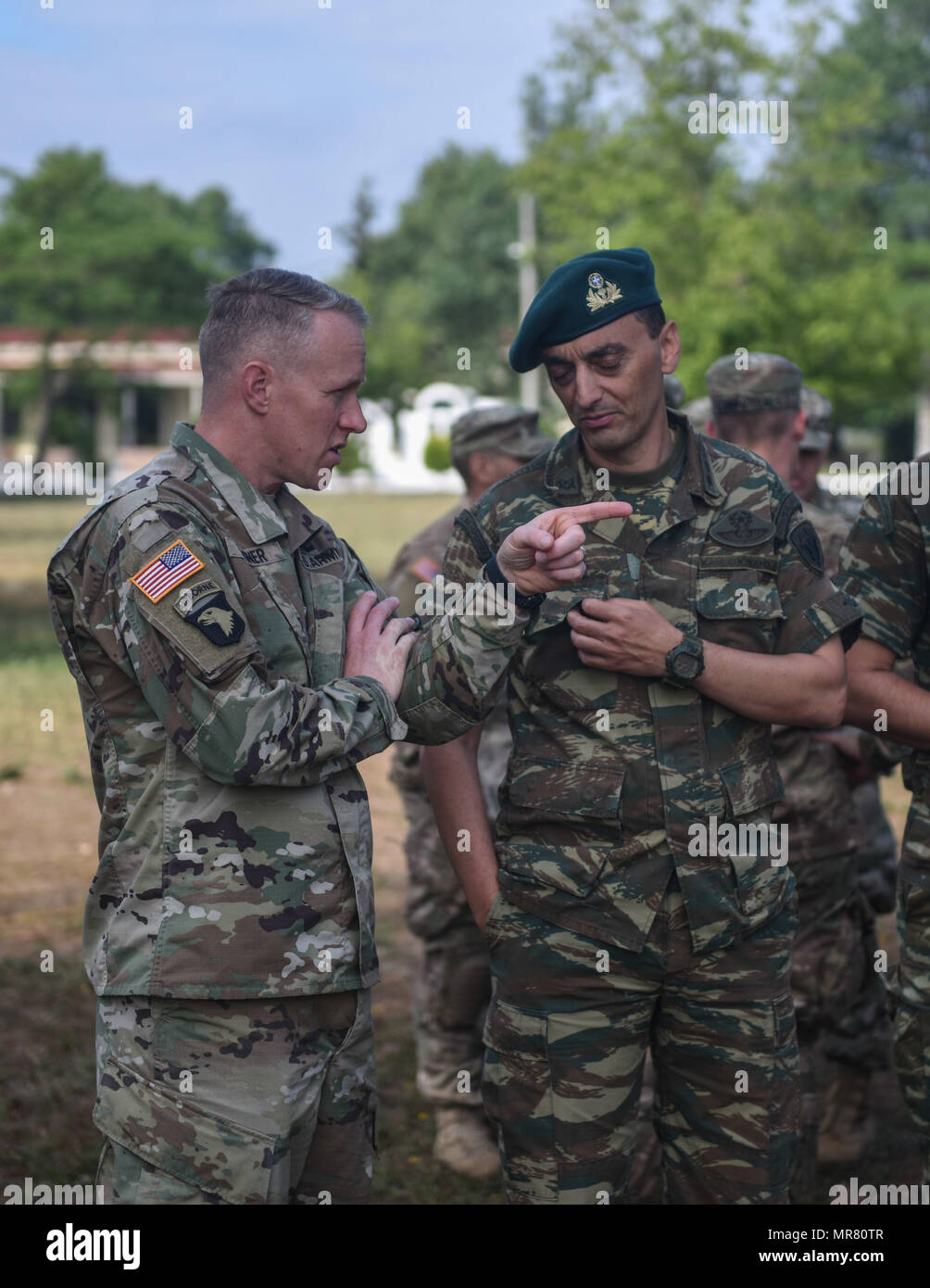 Greek paratroopers with 1st Paratrooper Commando Brigade, Greek Army ...