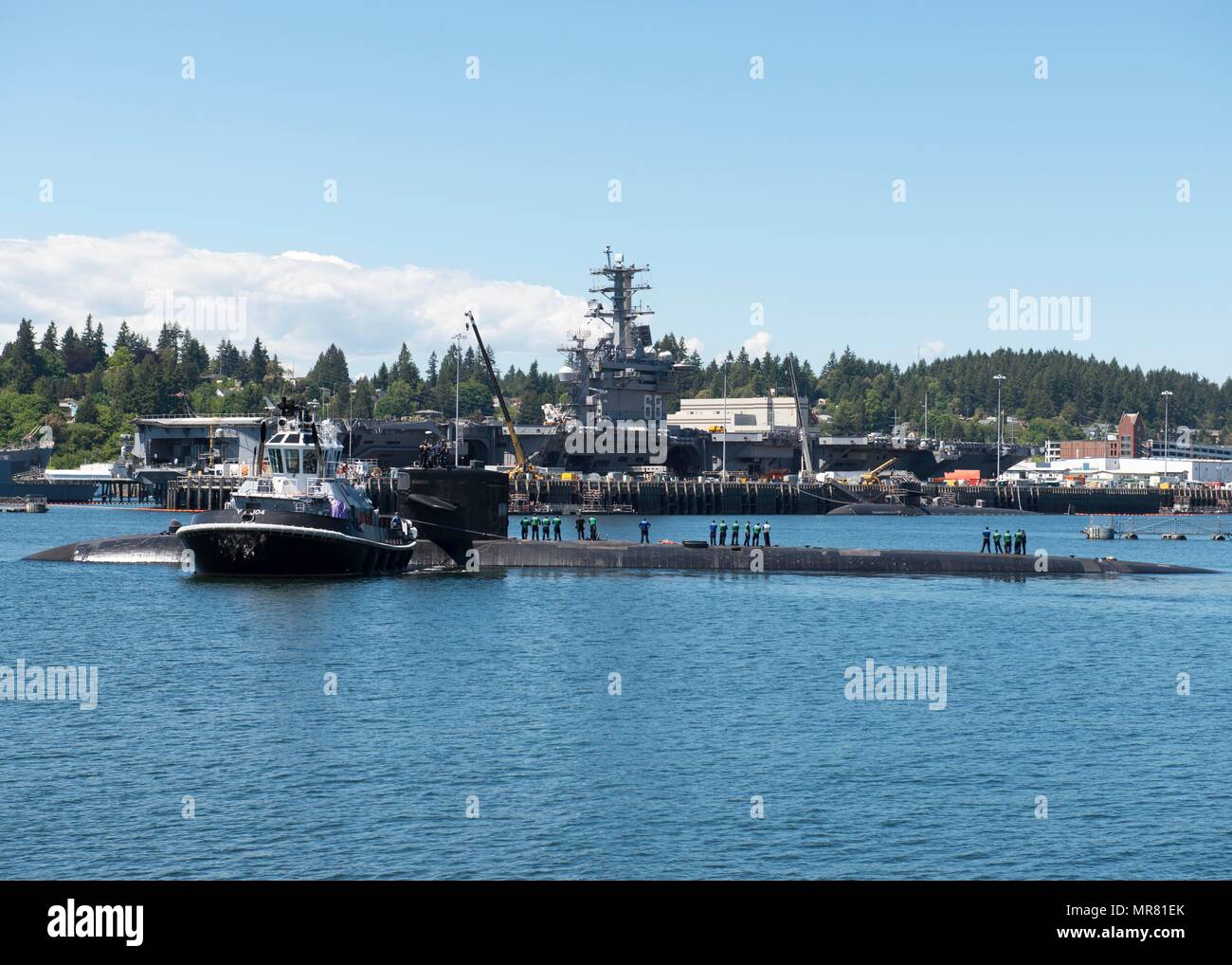 Uss buffalo 5 hi-res stock photography and images - Alamy