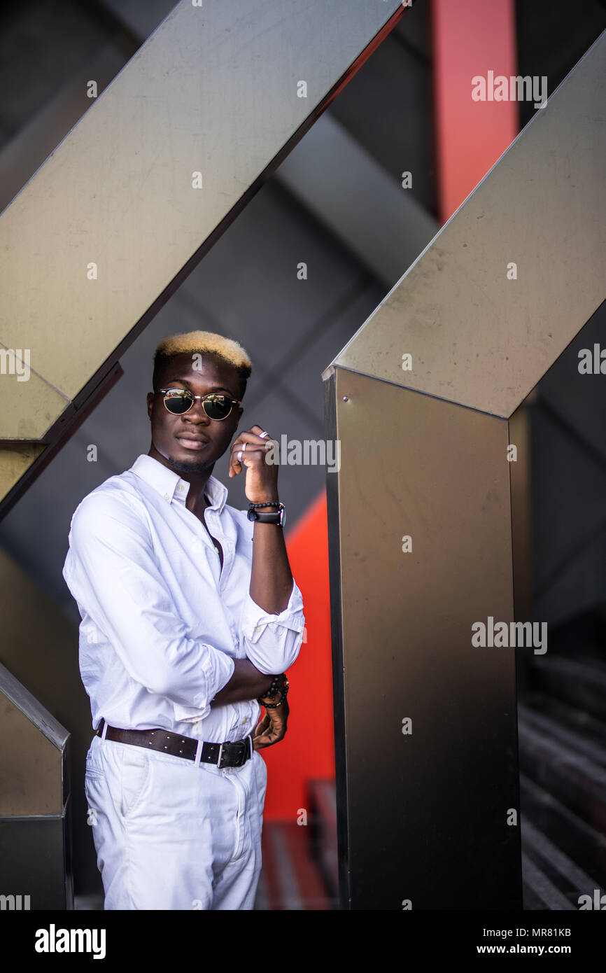 Man afro comb hi-res stock photography and images - Alamy