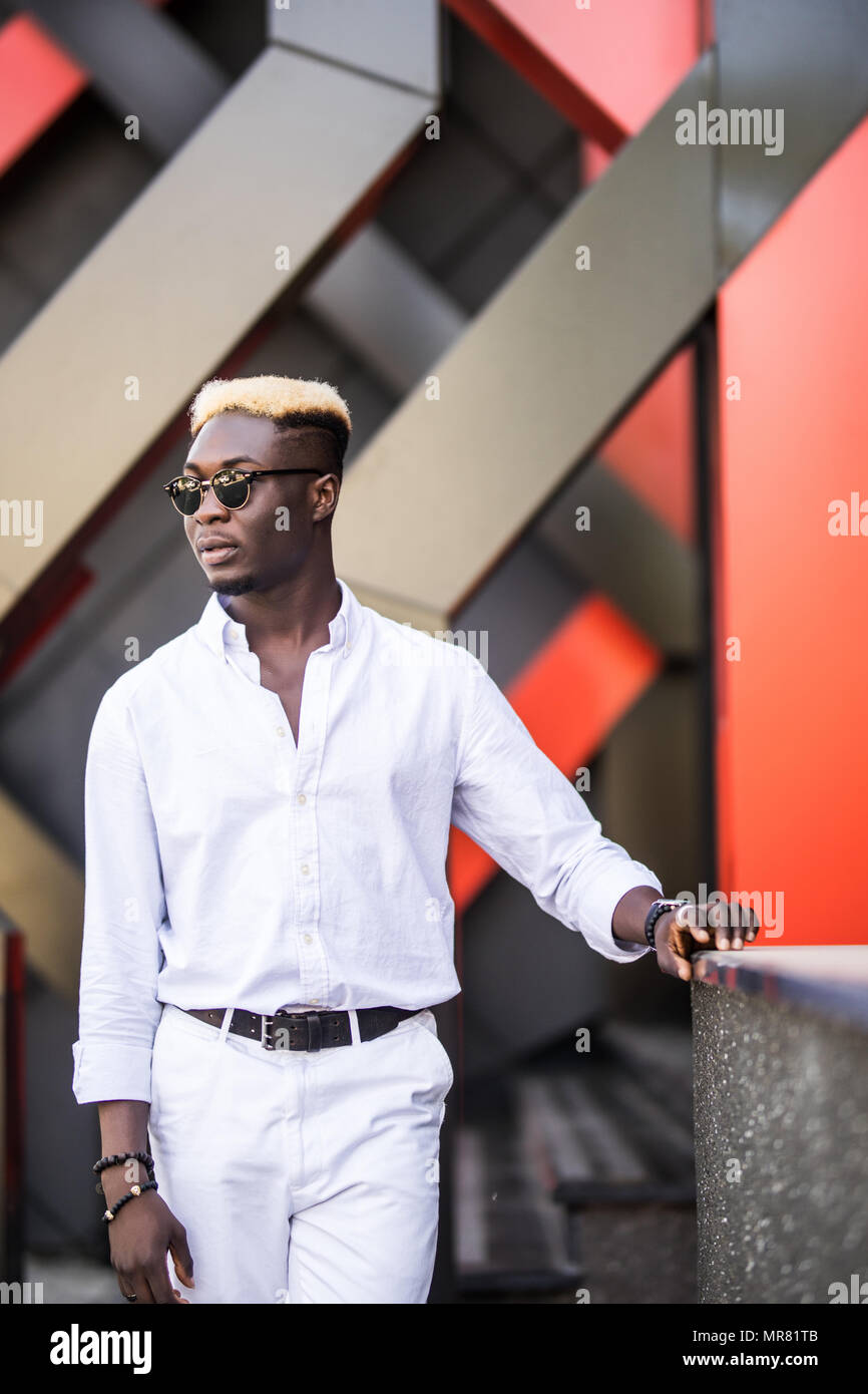 Man afro comb hi-res stock photography and images - Alamy