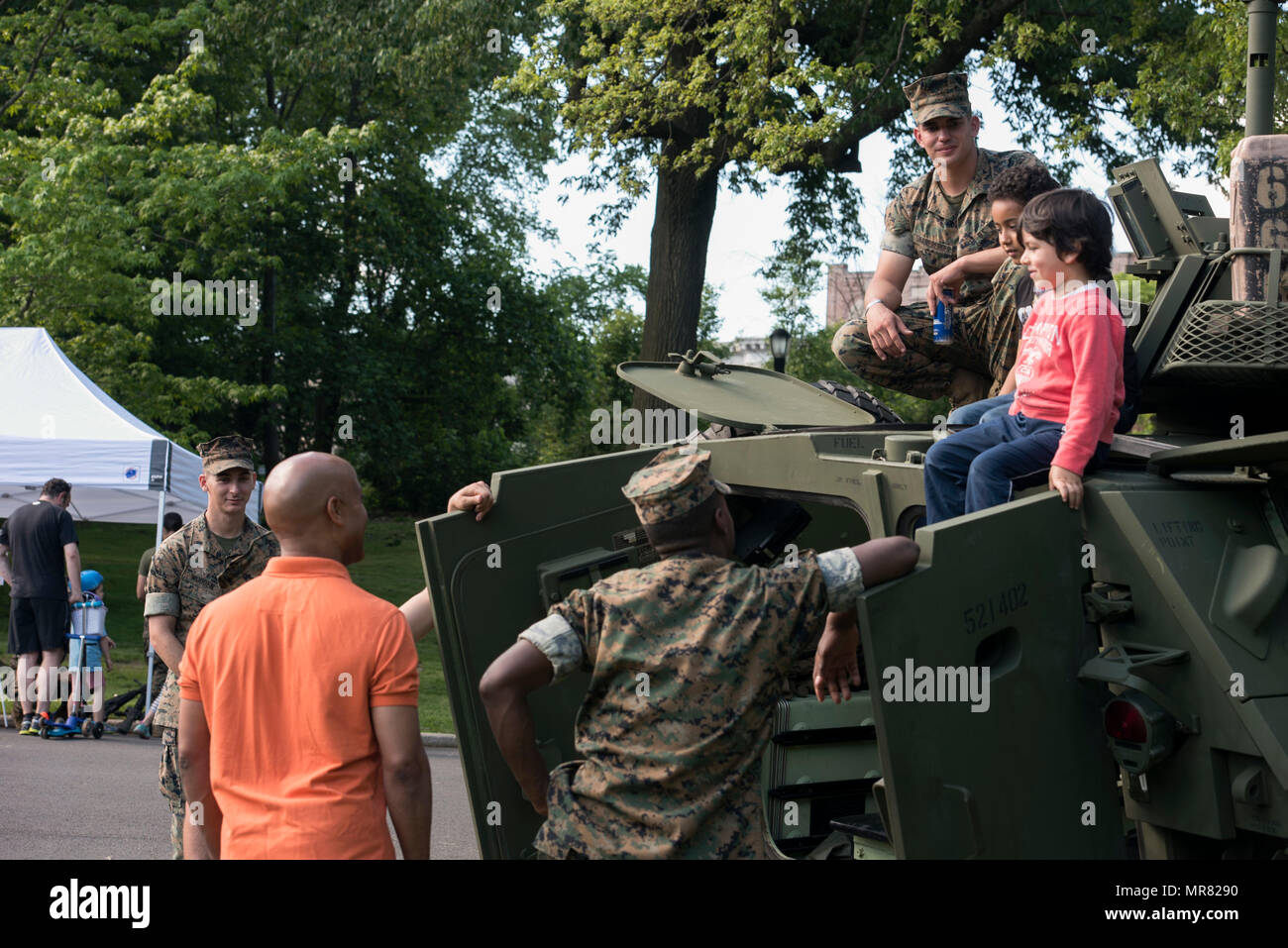 Marines with 2D Light Armored Reconnaissance Battalion, Special Purpose ...