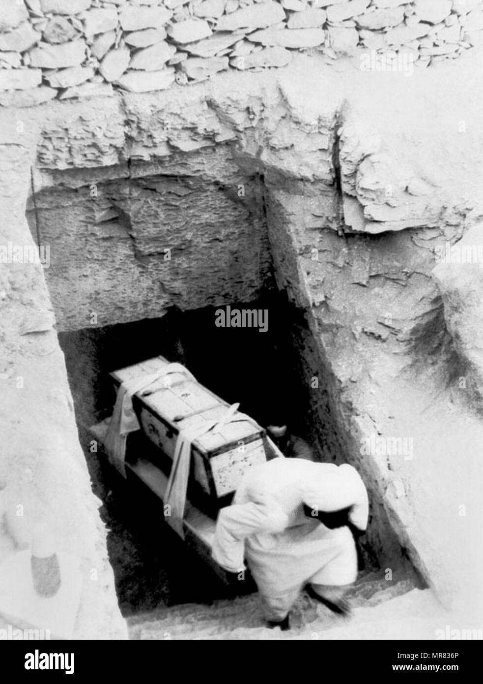 Howard Carter Tomb Black and White Stock Photos & Images - Alamy