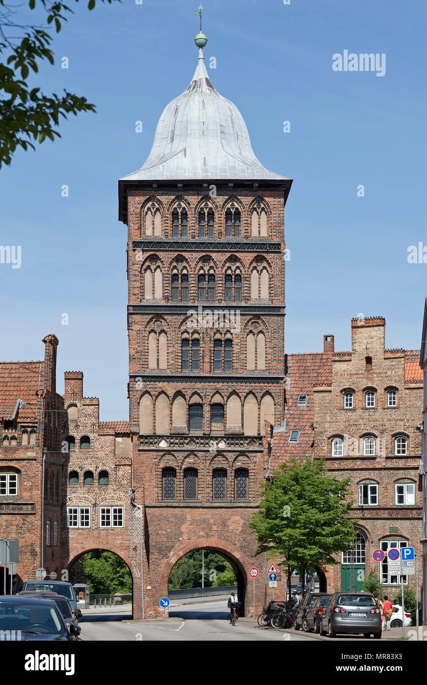 Burgtor hi-res stock photography and images - Alamy